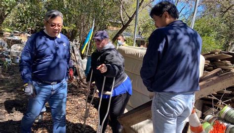 Tzu Chi Northwest Volunteers Lovingly Clean Up Homes Flood Survivors