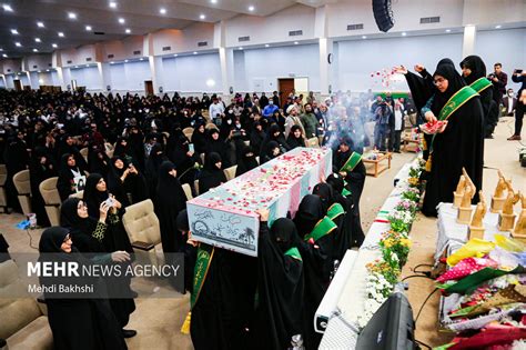 وداع با شهید گمنام در یادواره ۱۳۰ شهیده زن استان قم خبرگزاری مهر