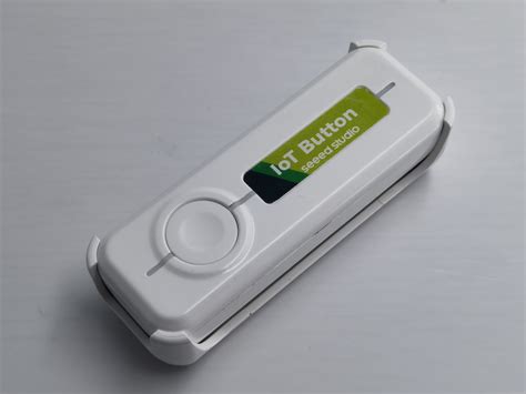 Battery Powered Seeed Studio IoT Button Features ESP32 C6 SoC Supports
