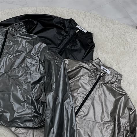 패션개발연구소 걸치기좋은유니크템 시그니처 유광 크롭 바람막이 윈드브레이커 크롭자켓 나그랑패턴 유광아우터