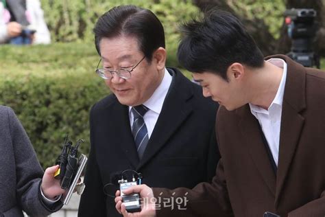 이재명 김문기 눈도 안 마주쳐 Vs 檢 같이 골프 수차례 대면보고