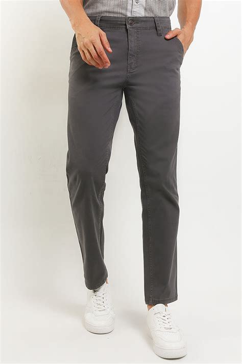 Cardinal Celana Panjang Chinos Slim Fit Pria E0220bk04e