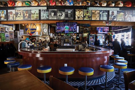 Dining Review 4th Base In West Milwaukee Milwaukee Magazine