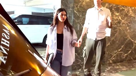 Suhana Khan Agastya Nanda And Others Grace Vikram Phadnis Birthday Party