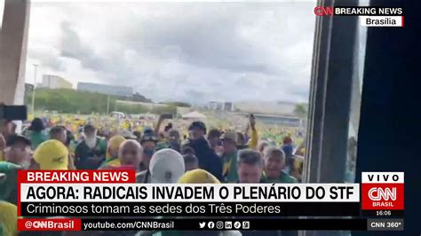 Veja Momento Em Que Criminosos Invadem E Quebram Plenário Do Stf