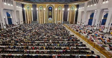 Masjid Nasional Al Akbar Siap Menampung 60 Ribu Jemaah Salat Idulfitri