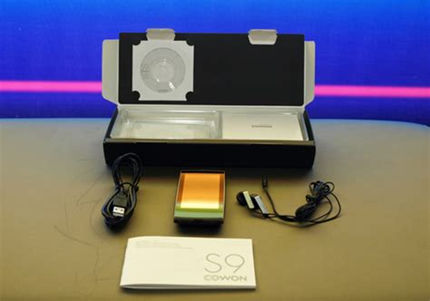 Photos: Hands-on with the Cowon S9 - CNET