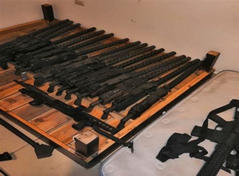 FGR sentencia a más de años a tres personas por portar armas del