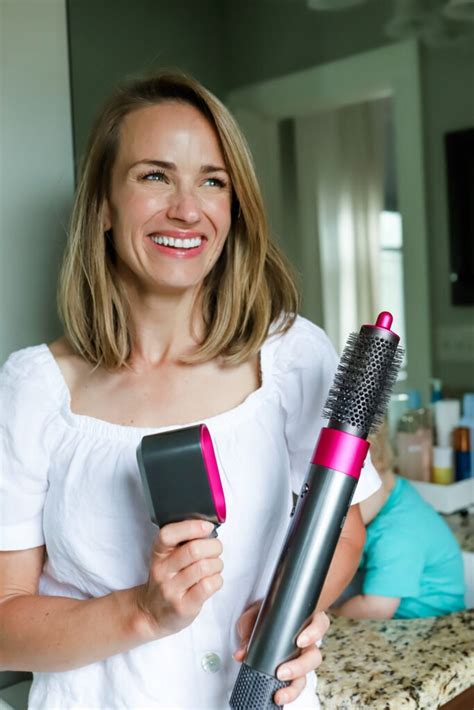 Dyson Airwrap Tutorial How To Use Tips For Shoulder Length Hair
