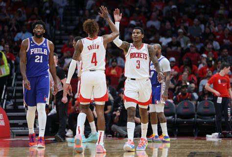 Après Deux Prolongations Les Jeunes Rockets Gâchent Le Grand Retour De
