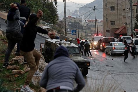 مقتل شاب فلسطيني وإصابة 5 خلال اقتحام قوات إسرائيلية لنابلس