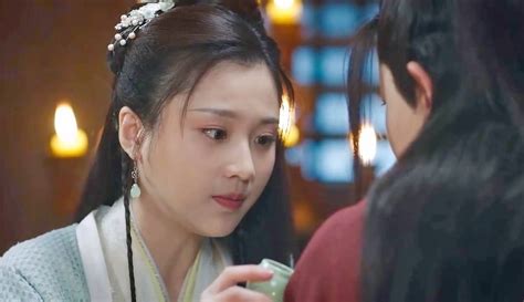 暮白首：林敬中毒，容婳莫名心疼，爱来得刚好 高清视频在线观看 爱奇艺