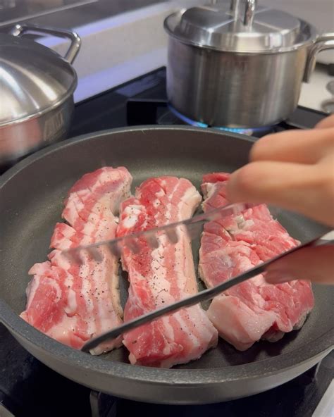 방송인 박지윤 Park Jiyoon 주기적으로 먹어줘야하는 돼지고기 🐽 고깃집 스타일로 한상 차려먹으면 그게 최고의