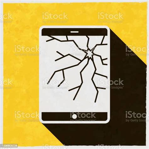 깨진 화면이있는 태블릿 Pc 질감이 있는 노란색 배경에 긴 그림자가 있는 아이콘 개념에 대한 스톡 벡터 아트 및 기타 이미지