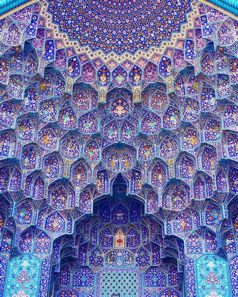 Geometric Iranian Architecture Seen In Shah Mosque Isfahan Iran R Iran