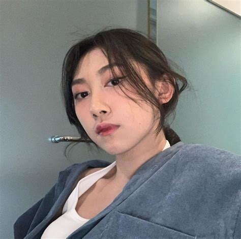 Genap Tahun Potret Manis Jessi Jkt Semakin Dewasa