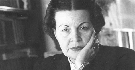 Елисавета Багряна вечната стихия на българската литература Култура
