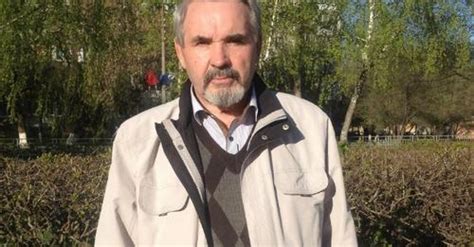 След като баща ми ни напусна майка ми доведе друг мъж в къщата Тогава брат ми и аз му обявихме