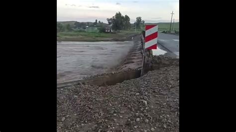 انهيار جزئي في جسر ابراهيم خان بمحافظة السليمانية Youtube