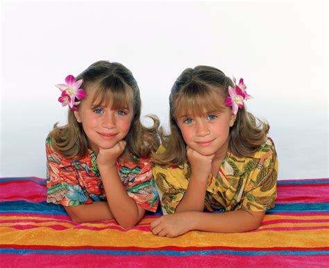 Mary Kate And Ashley Olsen 90s GIFs POPSUGAR Celebrity UK