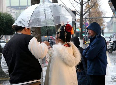 ͟͟͞͞雨͟͟͟͟͞͞͞͞雪͟͟͟͟͟͟͞͞͞͞͞͞！西安发布大风、暴雪预警！注意！部分峪口已管制！天气雨雪新区