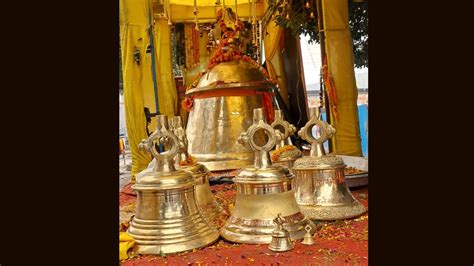 India News 2400 Kg Bell Crafted From Eight Metals Donated To Ayodhya