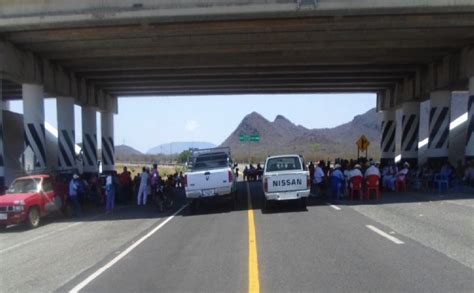 Levantan bloqueo carretero en Carretera Federal en la región del Istmo