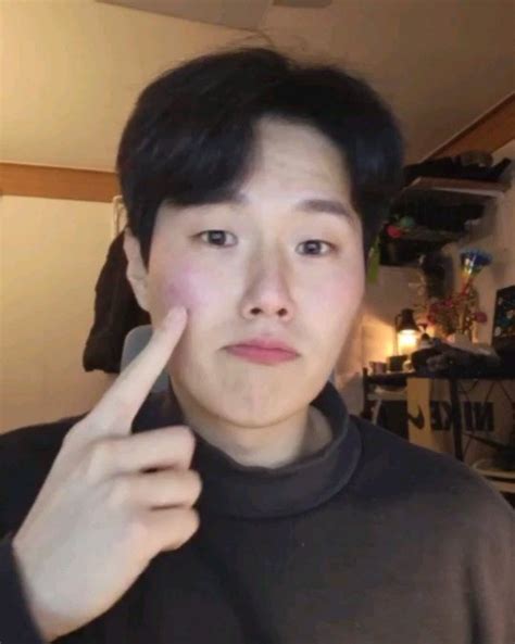 권빈 4년 만에 짧은 머리 더 멋있어진 ㄴr~ Instagram