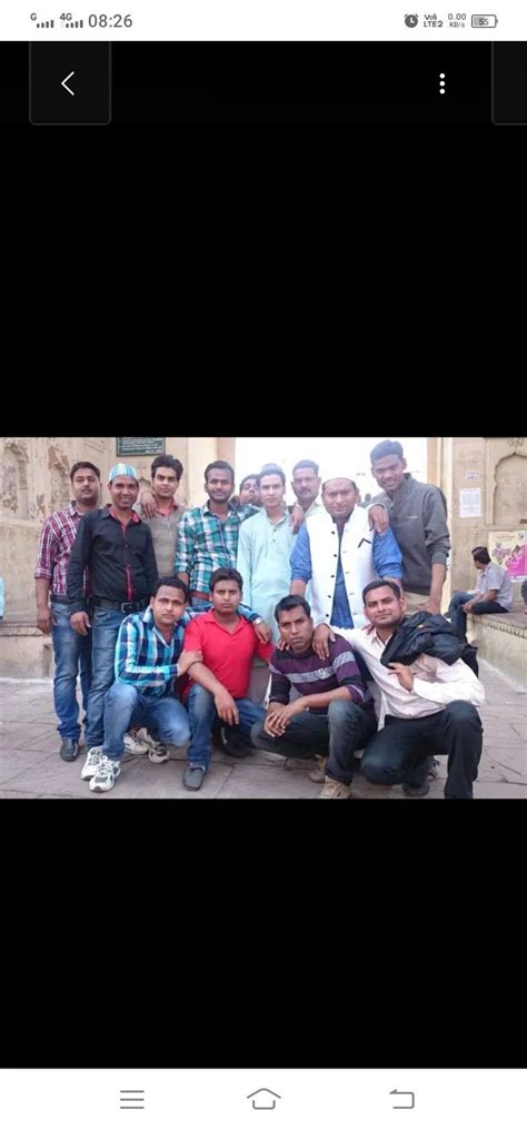 Pin De Ruqayya Khan En Dr