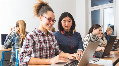 8 Practical Ways To Sustain Momentum For A Successful Adaptive Learning Courseware Initiative