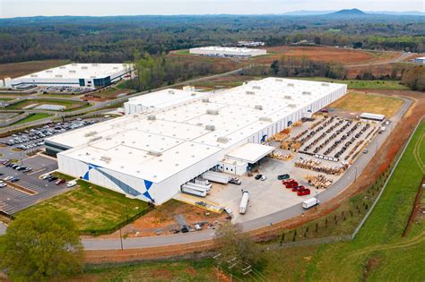 Corning opens NC fiber cable factory - RCR Wireless News