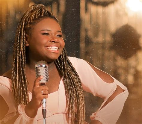 Kellen Byanca lança nova versão do clássico Vendavais News Gospel
