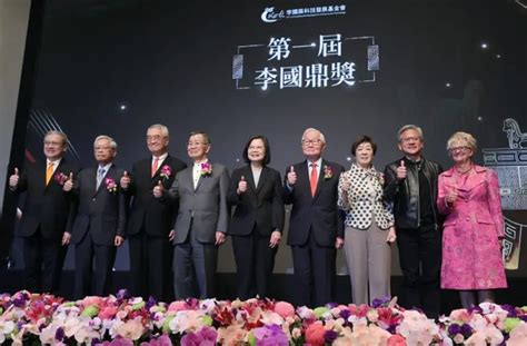 張忠謀對經濟重大貢獻！蔡英文笑稱在黃仁勳後致詞有壓力 政治快訊 要聞 Nownews今日新聞