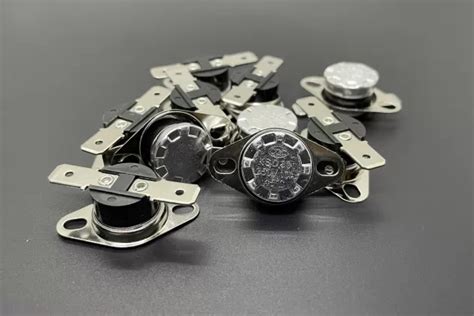 Công Tắc Nhiệt Điều Khiển Nhiệt Độ KSD301 10A 45 Độ