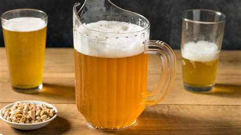 How Many Beers Are Typically In A Pitcher