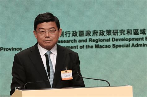 王振民：政府到底做錯了什麼事情，使一些人要‌「攬炒」香港？ 編輯精選 灼見名家