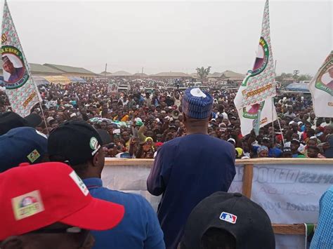 Saraki Dares Buhari Apc Ahead Of Saturdays Election Daily Post Nigeria