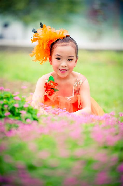 新苗艺术中心南区校区四级班学员周圣涵学舞手记我爱舞蹈，期待像花蝴蝶一样在舞台上尽情绽放！