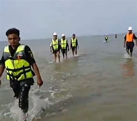 မြစ်ပြင်ထဲဆင်းသွားရာက စစ်တွေအစိုးရနည်းပညာအထက်တန်းကျောင်း ကျောင်းအုပ်ဆရာကြီး ပျောက်ဆုံးနေ