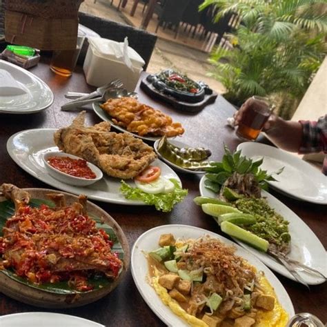 6 Tempat Makan Di Serang Dengan Rasa Nendang