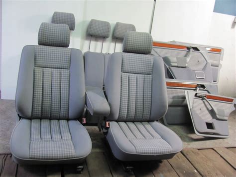 Mercedes W124 S124 Kombi Fotele kanapa tył boczki wnętrze szare