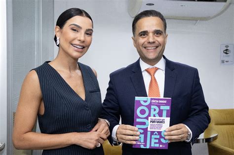 INCREMENTO NA ORATÓRIA Advocacia mineira ganha projeto Falar e Escrever Direito Cíntia