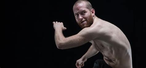 Review JOHN DV8 The Boar