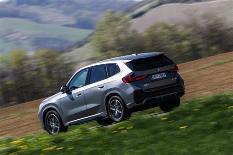 Frozen Pure Grey Mehr Fotos Zum Bmw Ix1 U11 In Italien