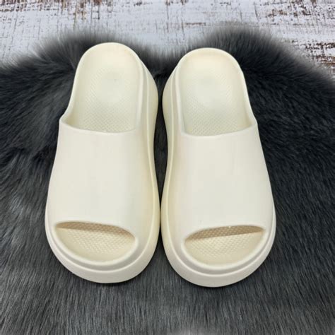 Купити Шльопанці сланці жіночі Progress молочні пінкові на платформі 4769 по низькій ціні в По