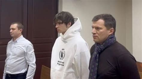 Рэпер Vacio плясавший на голой вечеринке Ивлеевой в одном носке