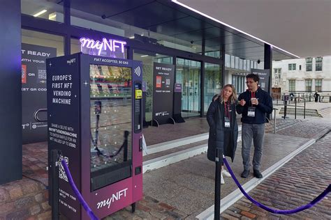 Europes First NFT Vending Machine Gets Cold London Reception Bloomberg