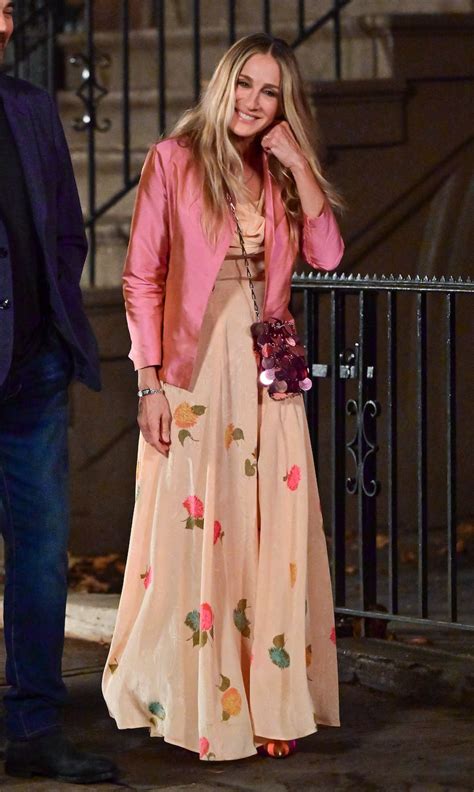 Carrie Bradshaw Outfits On And Just Like That From Lehengas To Tutus