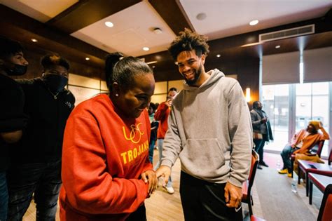 How Usc Qb Caleb Williams Uses His Platform To Make A Difference