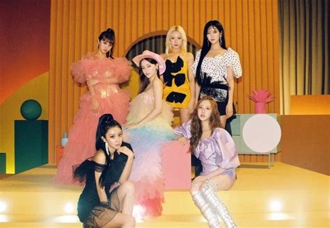 韓女團解散成員手寫信，被批複製貼上？網友：辭職信不都是抄的！